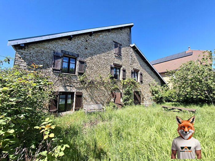 Chassagne-Saint-Denis : Maison 9 pièces à vendre