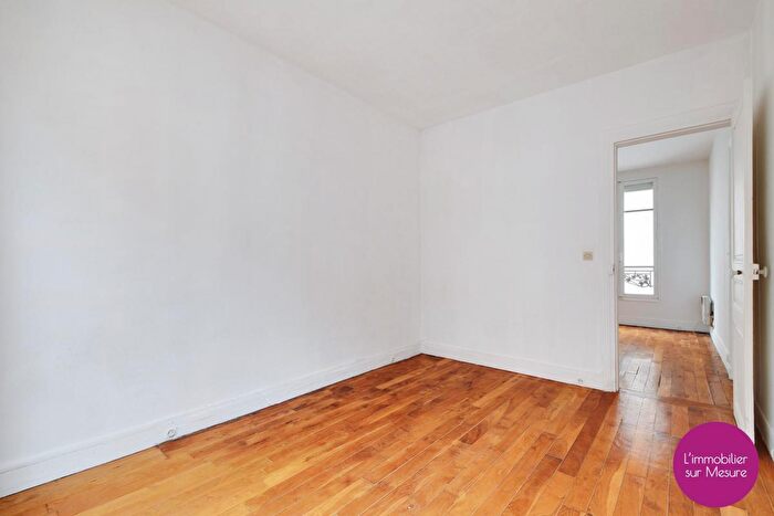 Appartement à vendre - Asnières-sur-Seine, Centre-ville - 2 pièces - 1 chambre