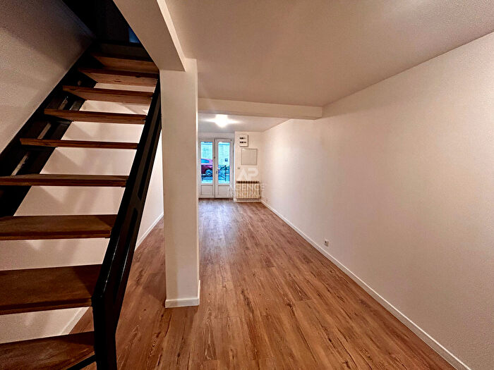 Appartement à vendre - Vaux-sur-Seine - 4 pièces - 2 chambres