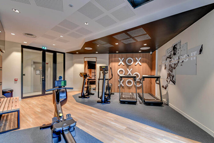 Appartement à louer - Fontenay-aux-Roses, Centre-ville, Parc - 1 pièce