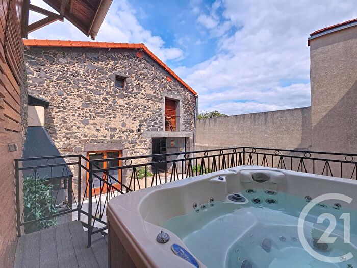 Maison 7 pièces à Mozac, à vendre