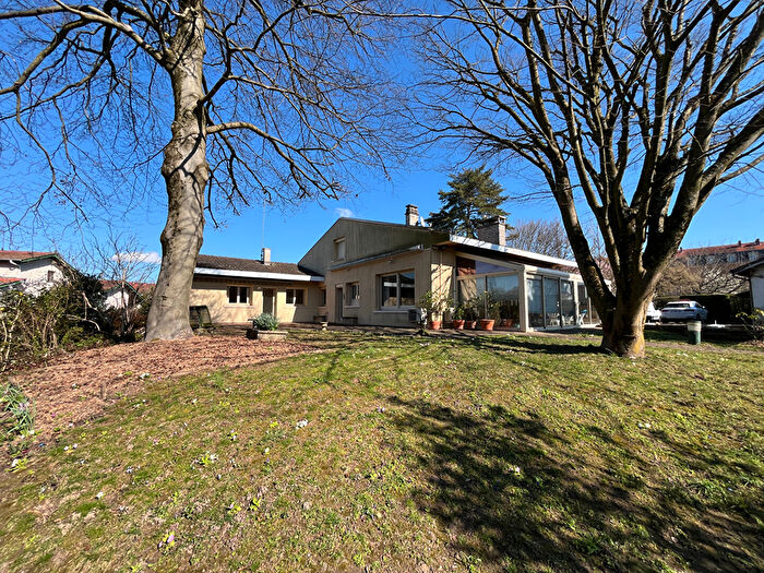 Maison à vendre - Bourg-en-Bresse, Gare, Peloux-Mail, Citadelle - 9 pièces - 5 chambres