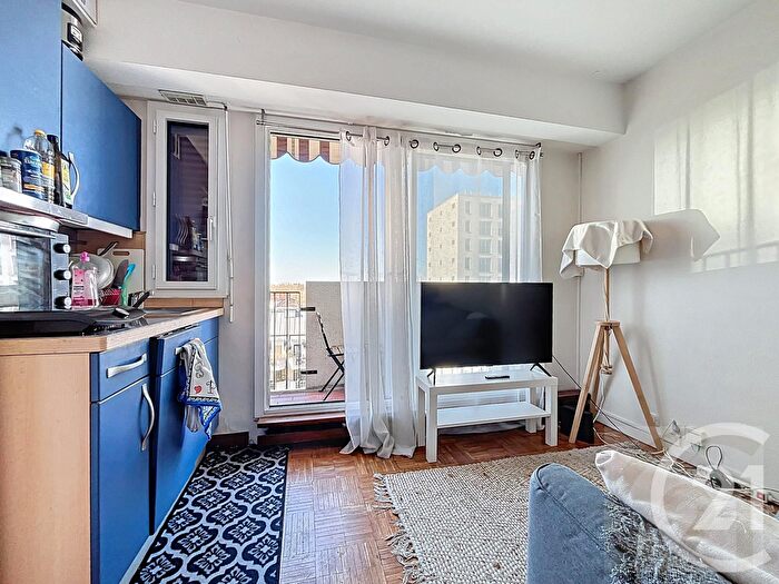 Appartement à vendre - Paris e , Grandes Carrières, Clichy - 2 pièces - 1 chambre