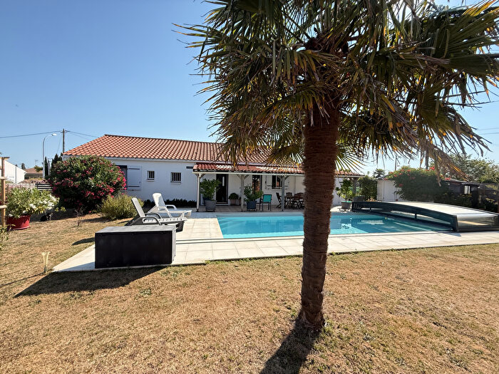 Beauvoir-sur-Mer : Maison 5 pièces à vendre