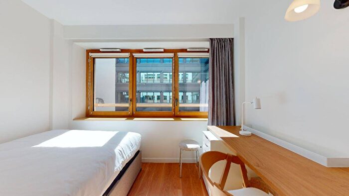 Appartement à louer - Champerret-Berthier, Paris ème arrondissement - 1 pièce