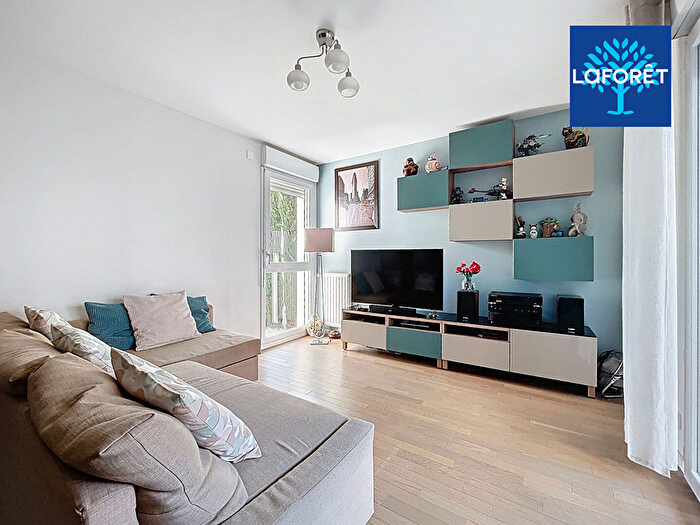 Appartement à vendre - Noisy-le-Grand, Centre-ville - 4 pièces - 3 chambres