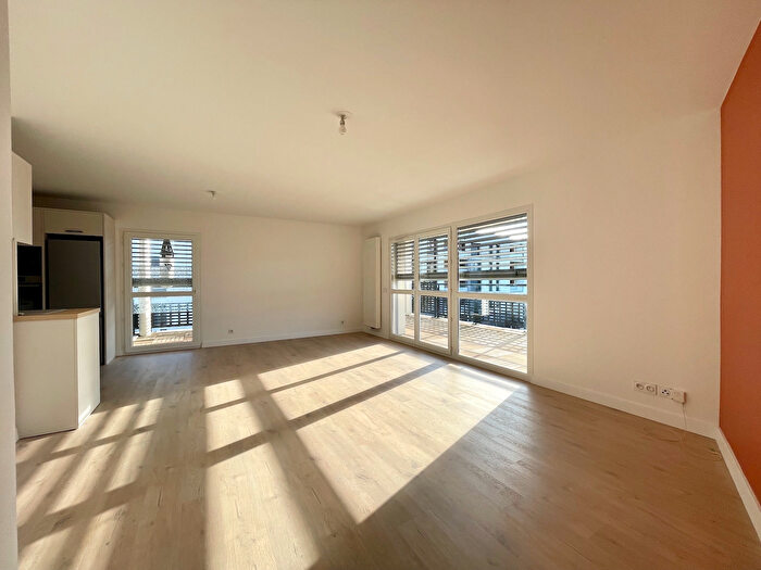 Appartement à vendre - Ferney-Voltaire - 4 pièces - 3 chambres