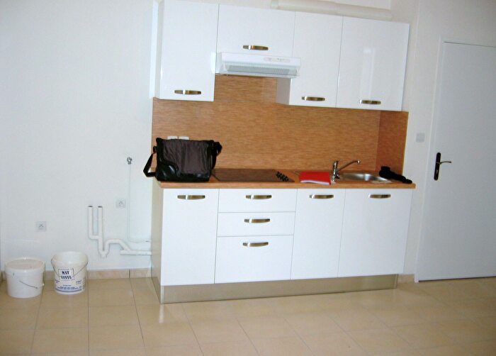 Appartement à louer - Marseille e , Belle de Mai - 2 pièces - 1 chambre