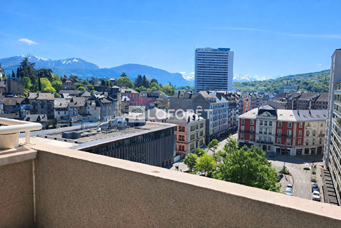 Appartement à louer - Chambéry, Centre-ville - 1 pièce - 1 chambre