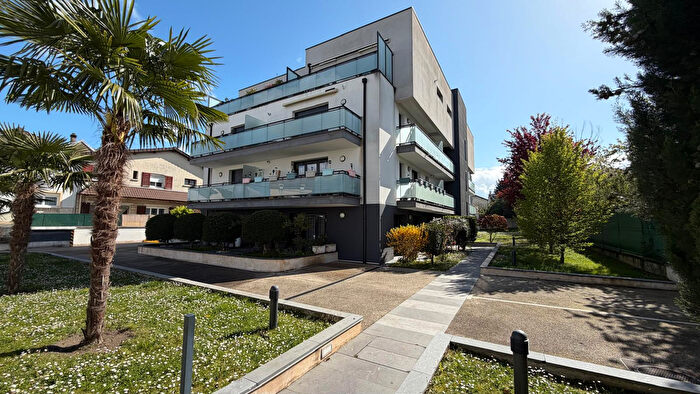 Appartement à vendre - Livry-Gargan, Centre-ville - 1 pièce - 1 chambre