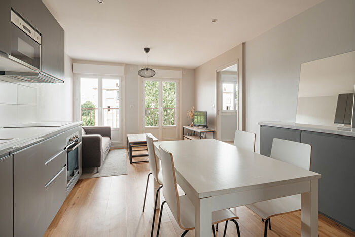 Appartement 5 pièces à vendre à Rezé, Hôtel de Ville