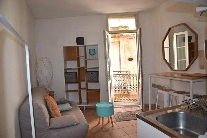 Appartement à louer - Centre Historique, Montpellier - 1 pièce