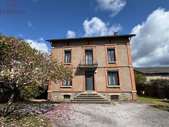 Maison à vendre - Mazamet - 9 pièces - 8 chambres