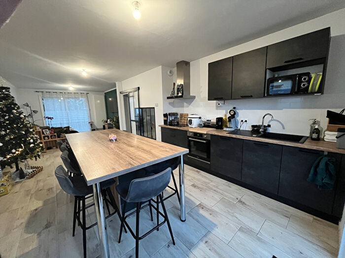 Maison à vendre - Saint-Denis-la-Chevasse - 6 pièces - 5 chambres