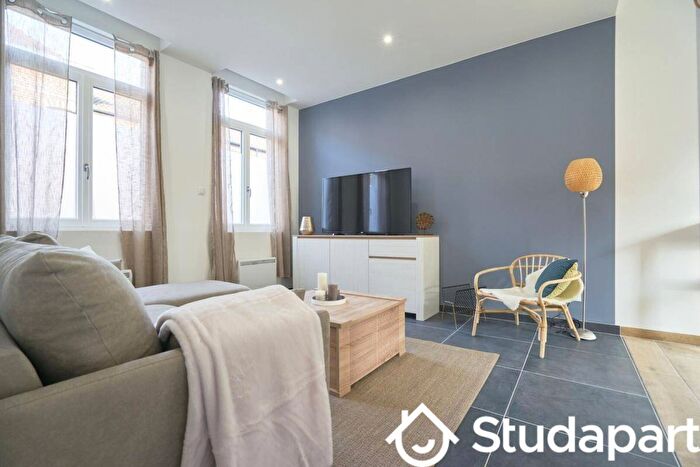 Appartement à louer - Caulier, Lille - 1 pièce - 1 chambre