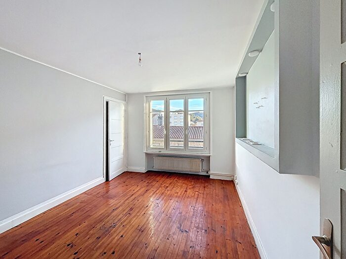 Appartement à vendre - Le Chambon-Feugerolles, Centre-ville, Gare - 2 pièces - 1 chambre