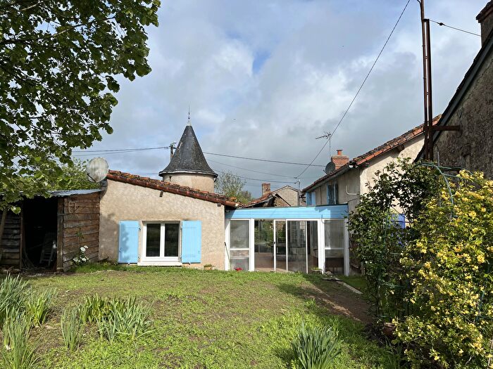 Maison 6 pièces à Adriers, à vendre