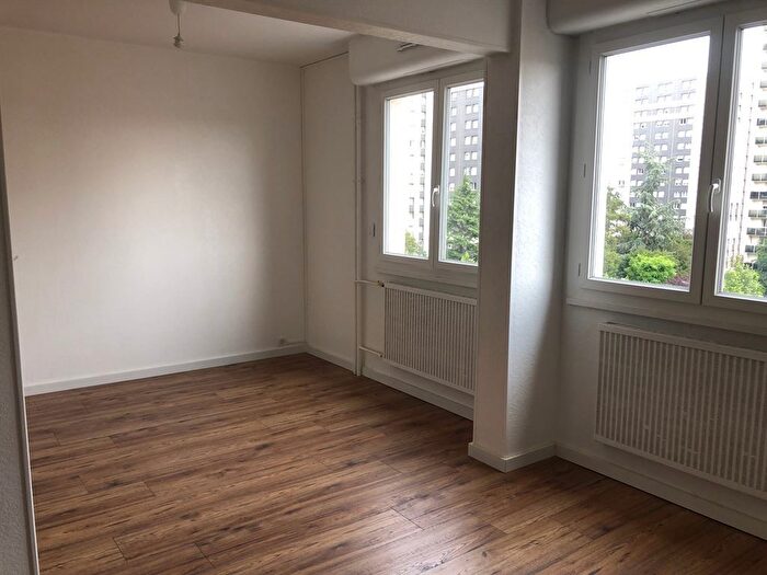 Appartement à louer - Clermont-Ferrand, Jaude, Fontgiève Saint-Alyre - 1 pièce