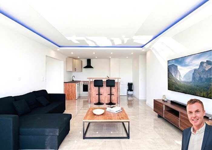 Appartement 4 pièces à vendre - Quimper, Kermoysan