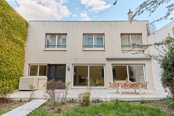 Maison à vendre - Paris e , Porte de Saint-Cloud, Auteuil-Sud - 5 pièces - 3 chambres