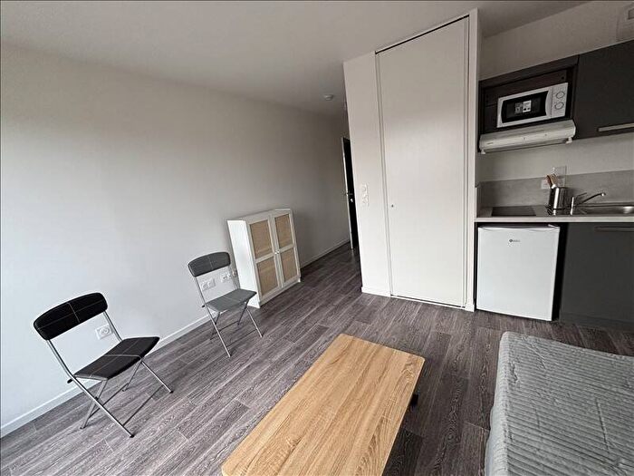 Appartement à louer - Pampoule-La Ravine, Louviers - 1 pièce