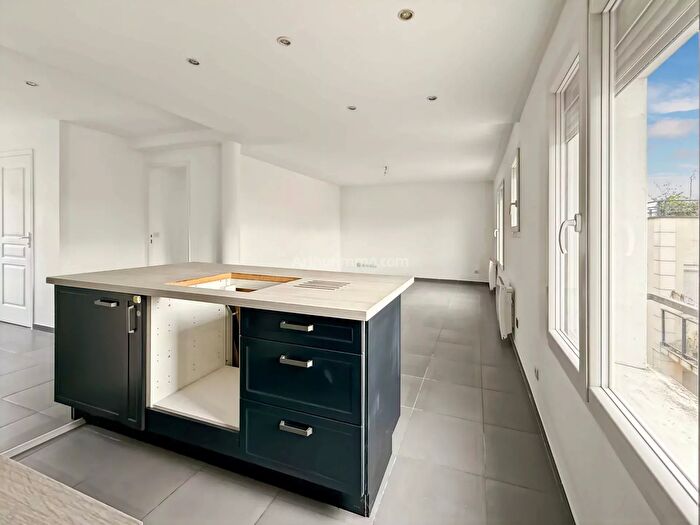 Appartement à vendre - Thorigny-sur-Marne - 4 pièces - 3 chambres