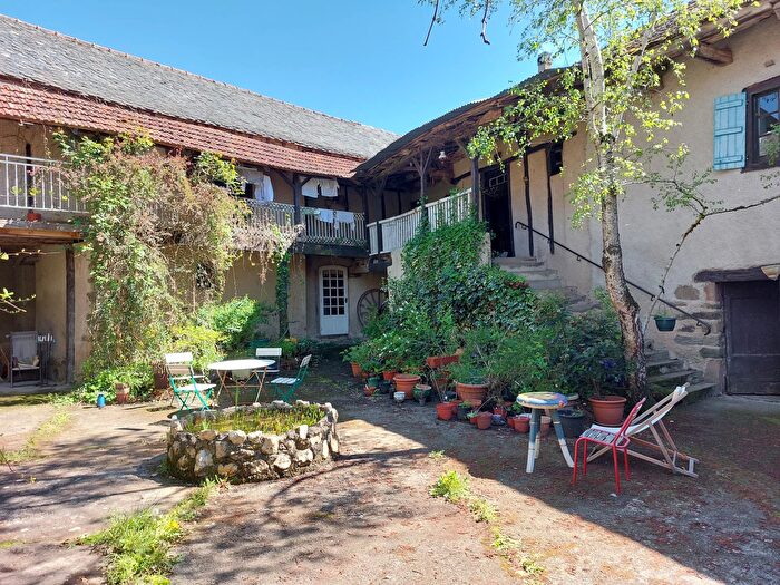 Maison à vendre - Jouqueviel - 8 pièces - 6 chambres