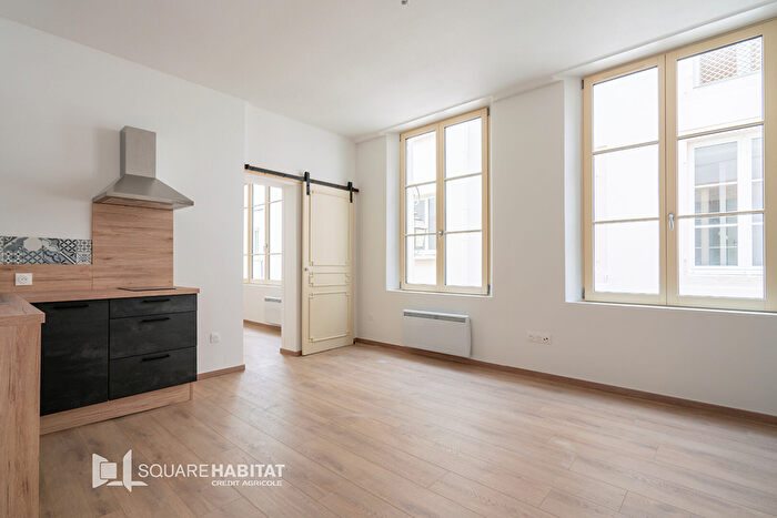 Appartement à louer - Chaumont, Centre-ville, Faubourg - 2 pièces - 1 chambre
