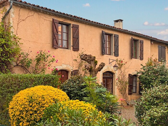 Maison à vendre - Plaisance - 8 pièces - 4 chambres