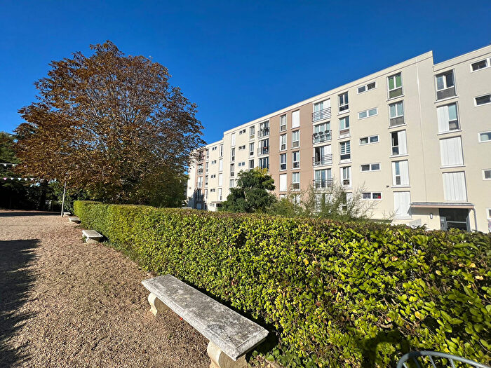 Chatou, Nord - Appartement 3 pièces à louer