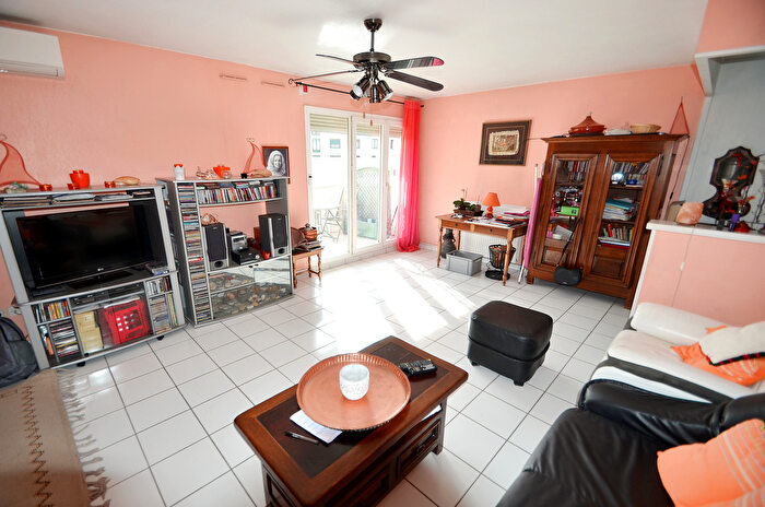 Appartement à vendre - Toulon, Saint-Roch - 4 pièces - 2 chambres