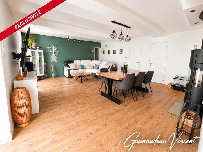 Yzernay - Maison 6 pièces à vendre