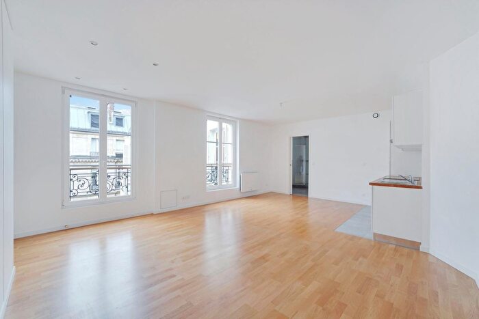 Paris 8ème, Elysée, Madeleine - Appartement 2 pièces à vendre