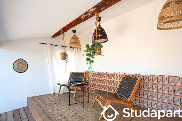 Appartement à louer - Centre Ville, Aix-en-Provence - 2 pièces - 1 chambre