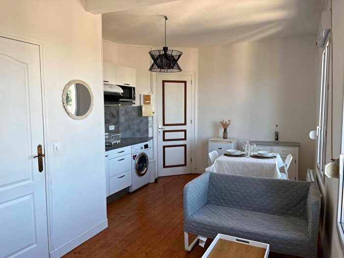 Appartement à louer - Plateau et Pileu, Palaiseau - 2 pièces - 1 chambre