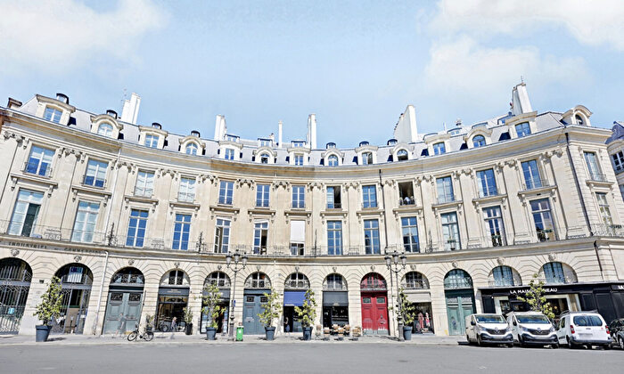 Appartement 3 pièces à Paris er, Palais Royal, à vendre