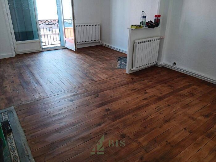 Appartement à louer - Roanne - 3 pièces - 1 chambre