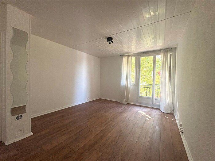 Hôtel de Ville-Les Coteaux, Franconville : Appartement 3 pièces à louer