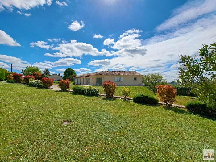 Maison 5 pièces à vendre - Berneuil