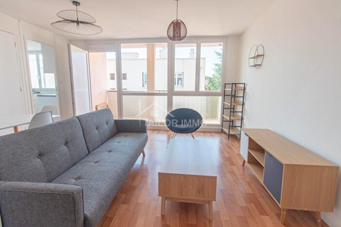 Appartement 4 pièces à louer à Villeurbanne, Buers