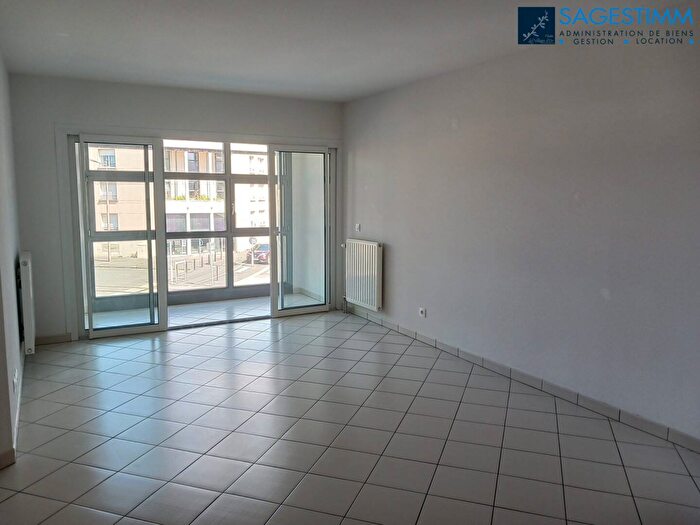 Fleury-les-Aubrais - Appartement 3 pièces à louer