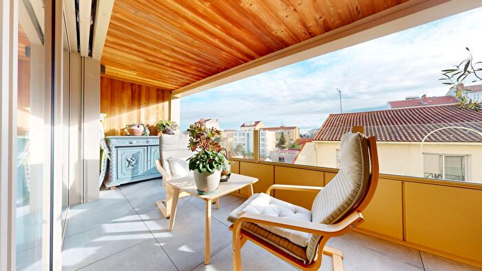 Appartement à vendre - Lyon e , Monchat - 3 pièces - 2 chambres