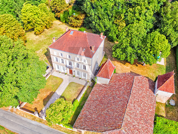 Maison à vendre - Sainte-Livrade-sur-Lot - 11 pièces - 5 chambres