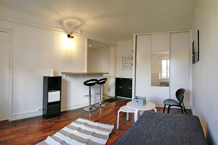 Appartement 1 pièce à Centre Ville Nord Ouest, Fontainebleau, à louer