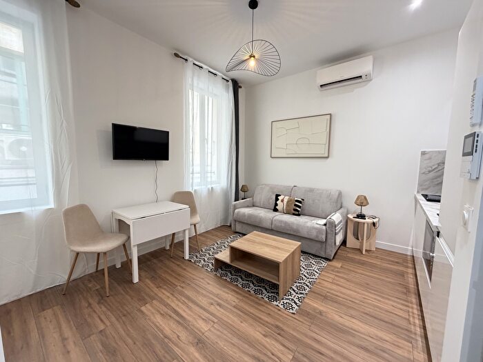 Appartement 1 pièce à louer à Cannes, Centre-ville