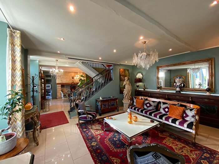 Maison à vendre - Lamarque-Pontacq - 7 pièces - 5 chambres