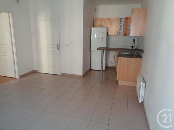 Appartement 2 pièces à Noisy-le-Grand, Centre-ville, à louer