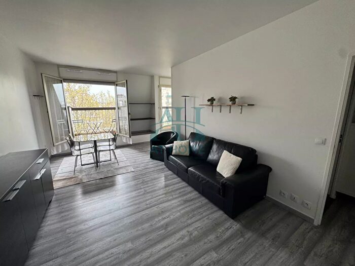 Appartement à louer - Paris e , Canal Saint-Martin, Jemmapes - 1 pièce