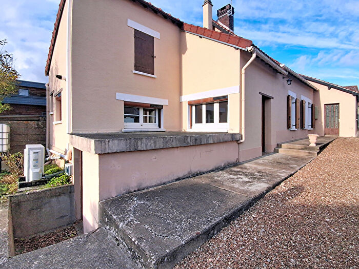 Maison à vendre - Saint-Georges-sur-Eure - 5 pièces - 3 chambres