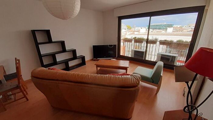 Appartement à louer - Bordeaux, Gare Saint-Jean - 1 pièce - 3 chambres